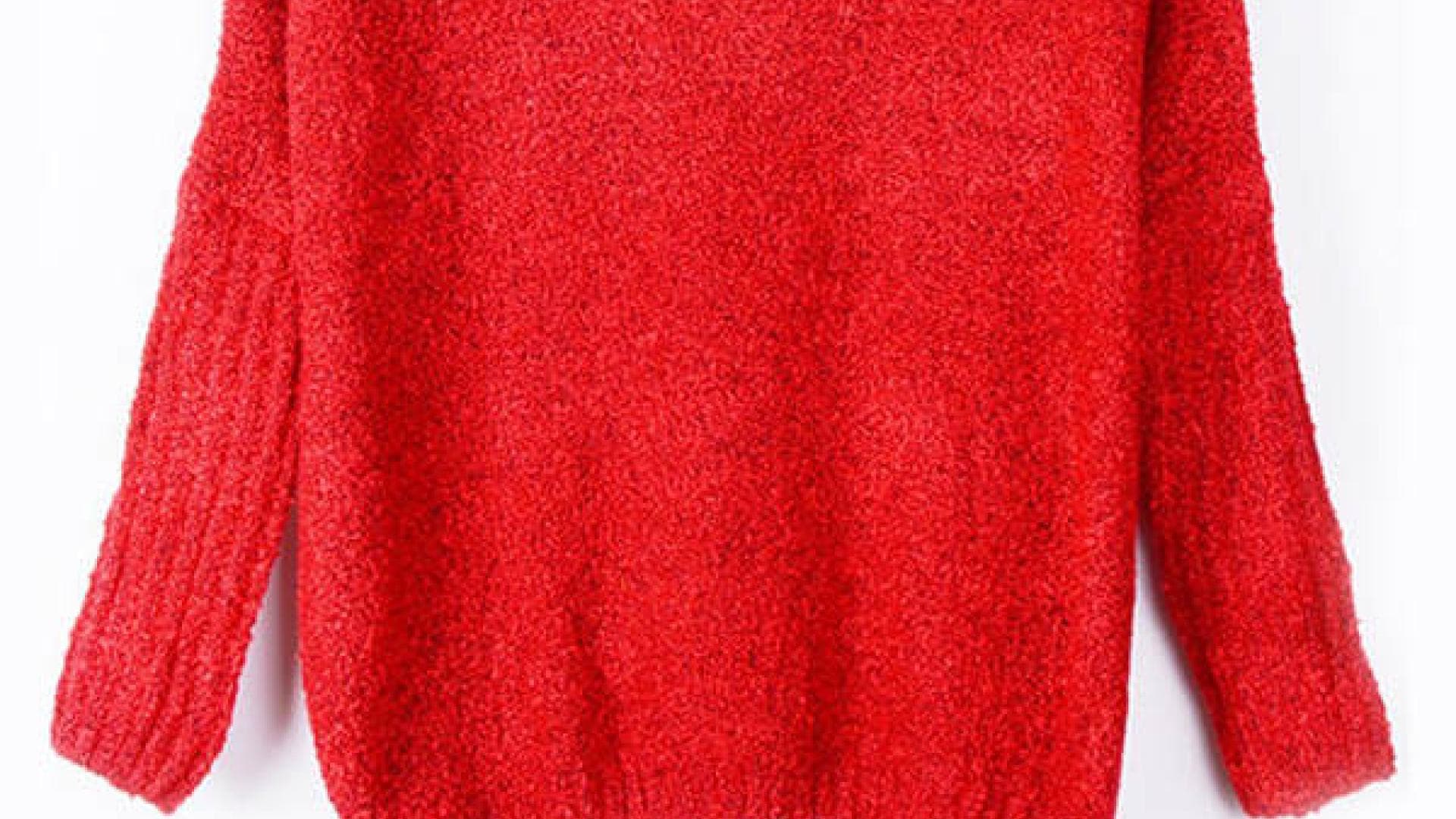 Roter Pullover mit Nieten von Vogue Easy