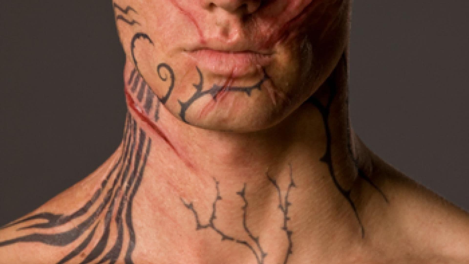 Alex Pettyfer als gruseliger Kyle Kingson in Beastly