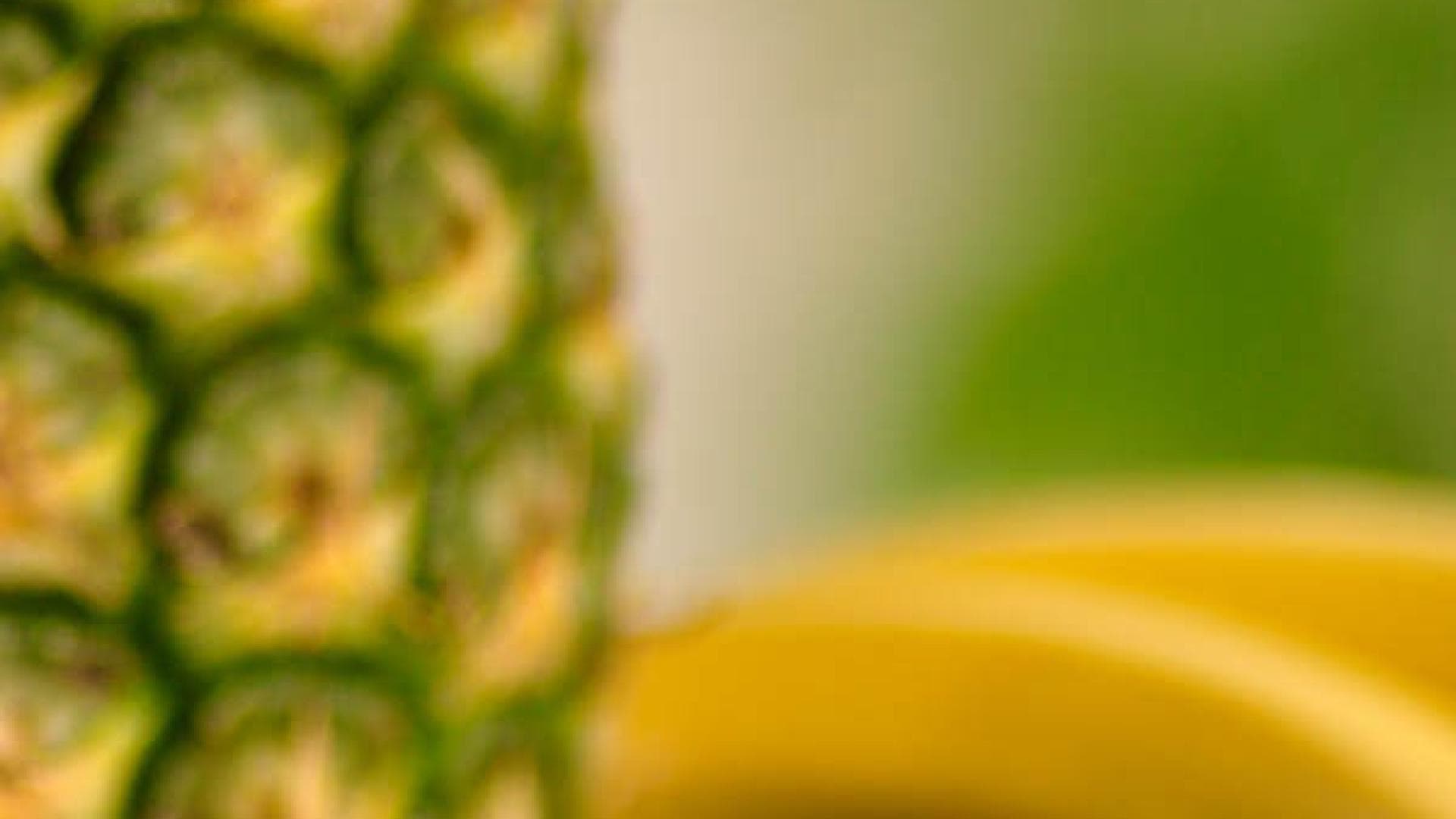 Joghurt-Bananen-Ananas-Eis am Stiel